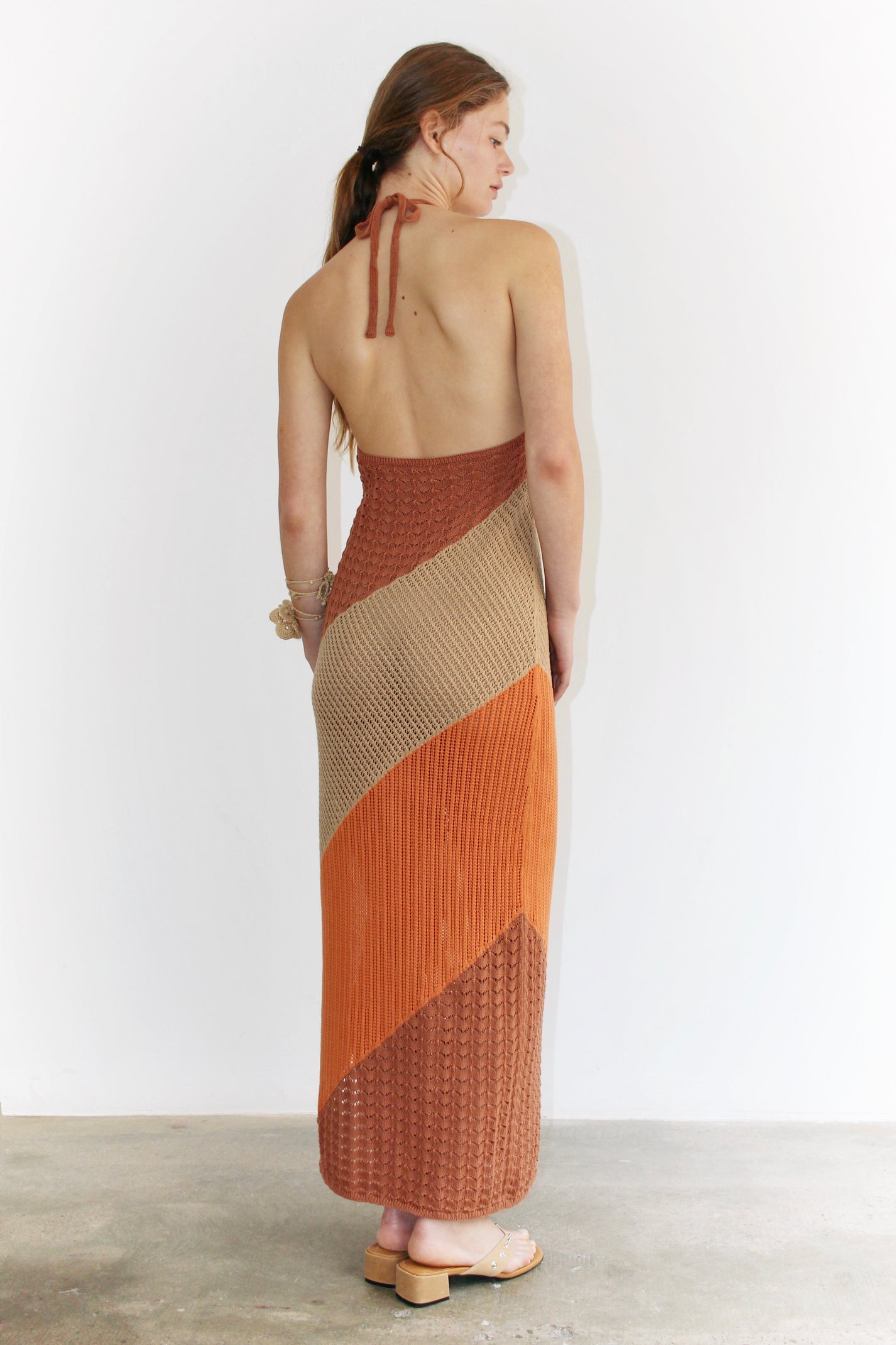 Isabel - Knit Dress with open back - Coloma's